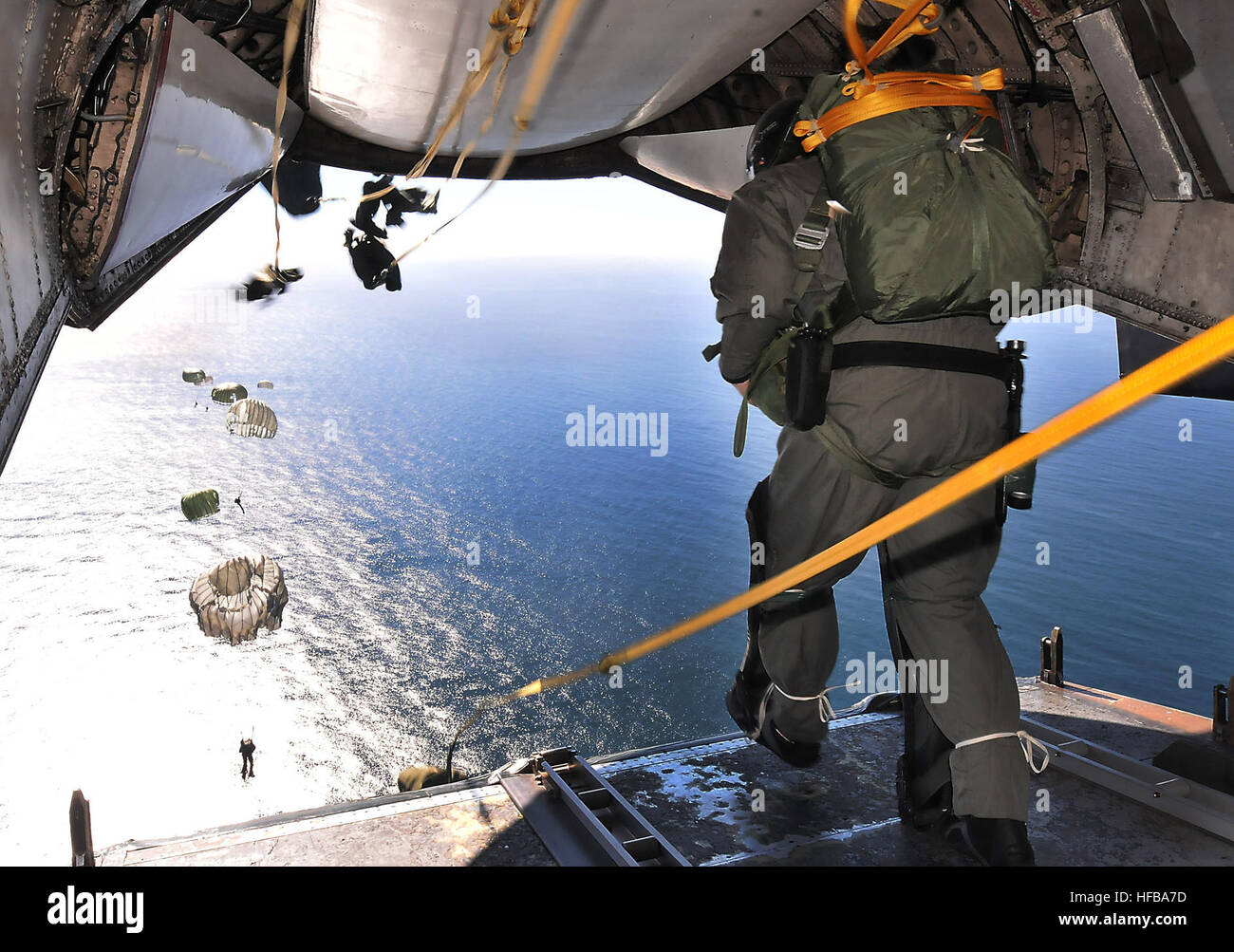 Assigned To Explosive Ordnance Disposal Mobile Unit 11 High Resolution ...