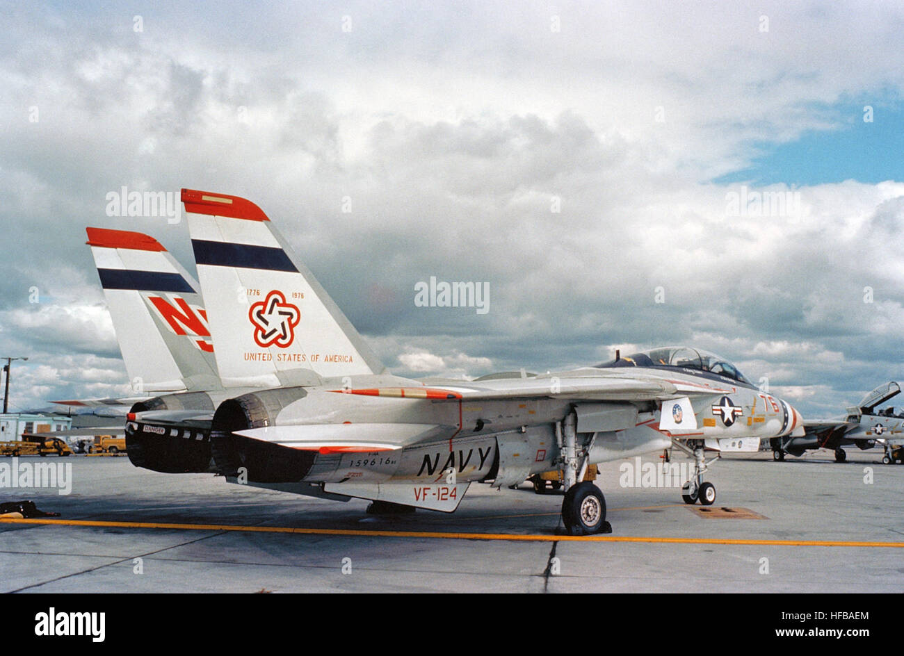 F 14 tomcat 1976 hi-res stock photography and images - Alamy