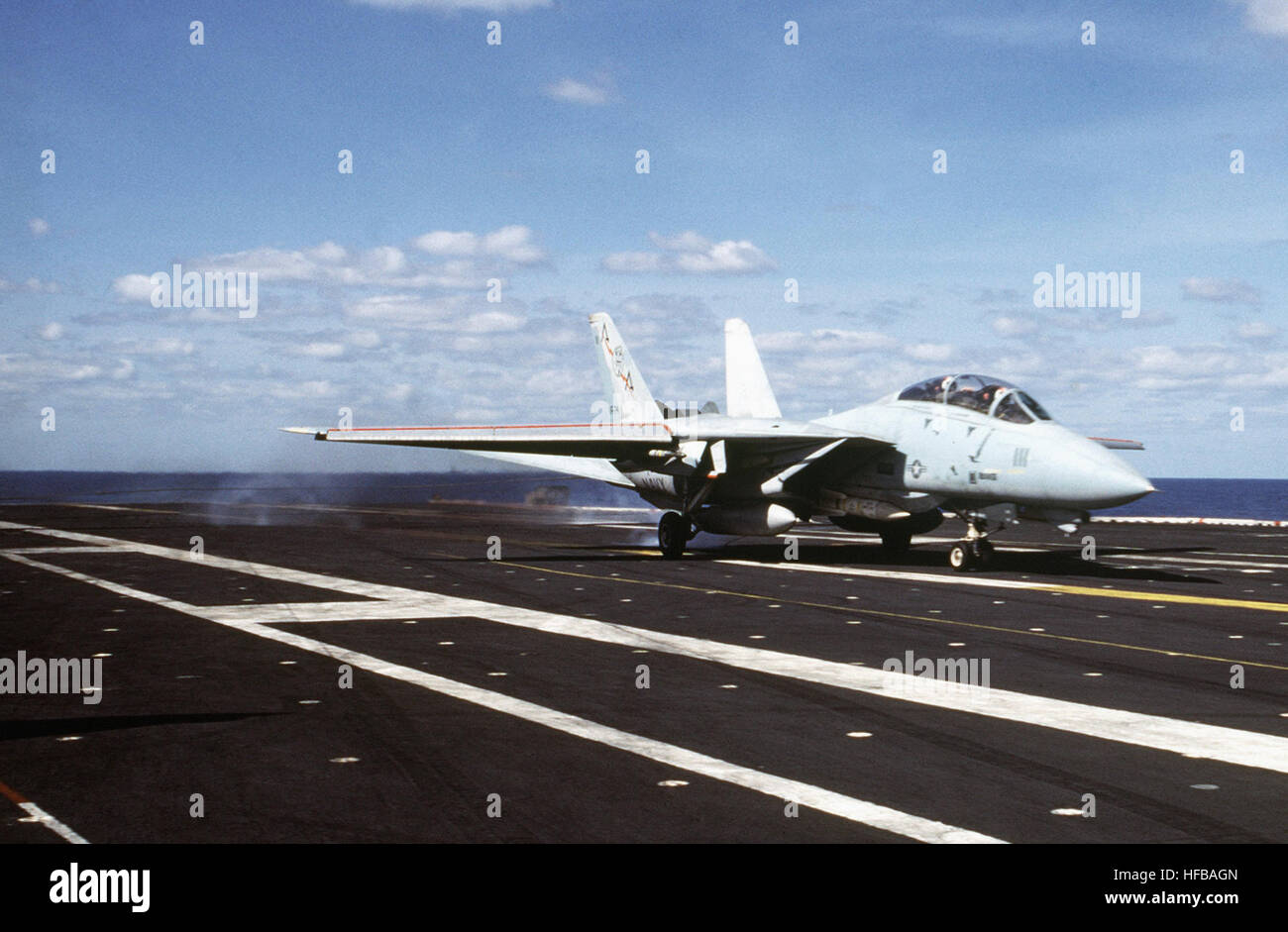 Uss saratoga cv 60 hi-res stock photography and images - Alamy