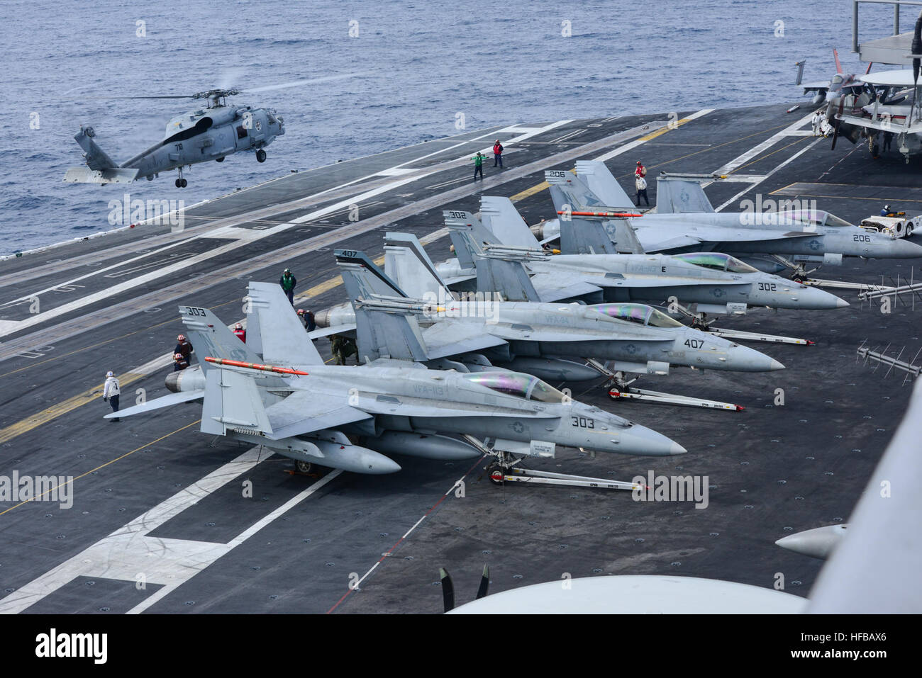 140130-N-TP834-522 PACIFIC OCEAN (Jan. 30, 2014) An MH-60R Sea Hawk ...