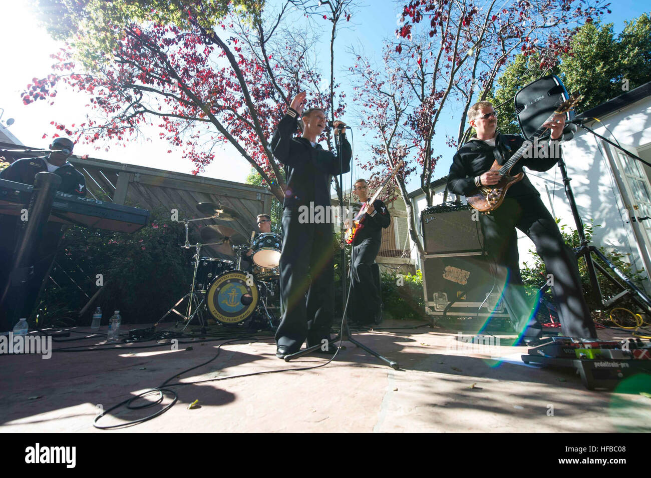 161005-N-SF984-010 SAN FRANCISCO (Oct. 5, 2016) Sailors of the U.S ...