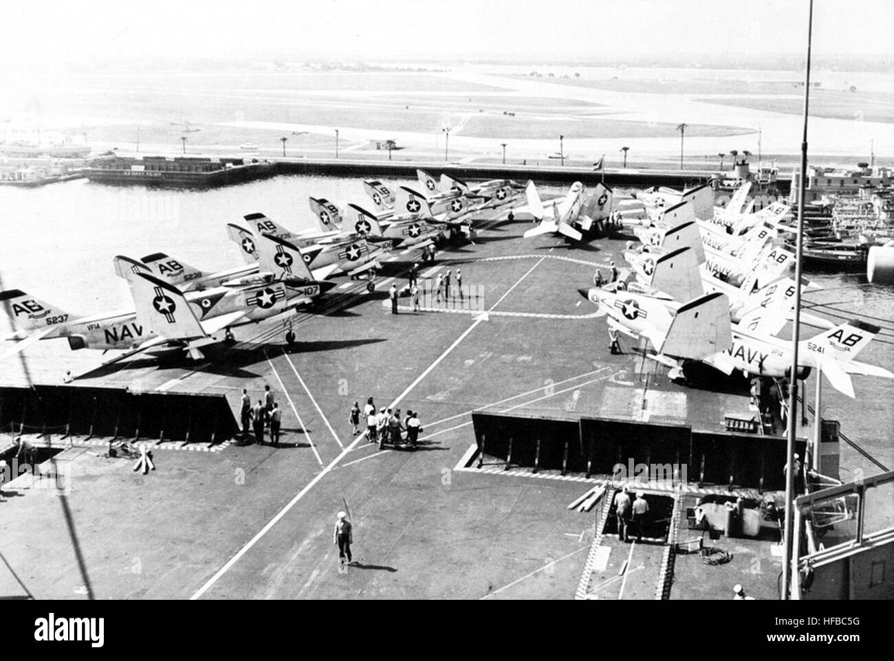 F3H Demons of VF-14 on USS FD Roosevelt 1959 Stock Photo - Alamy