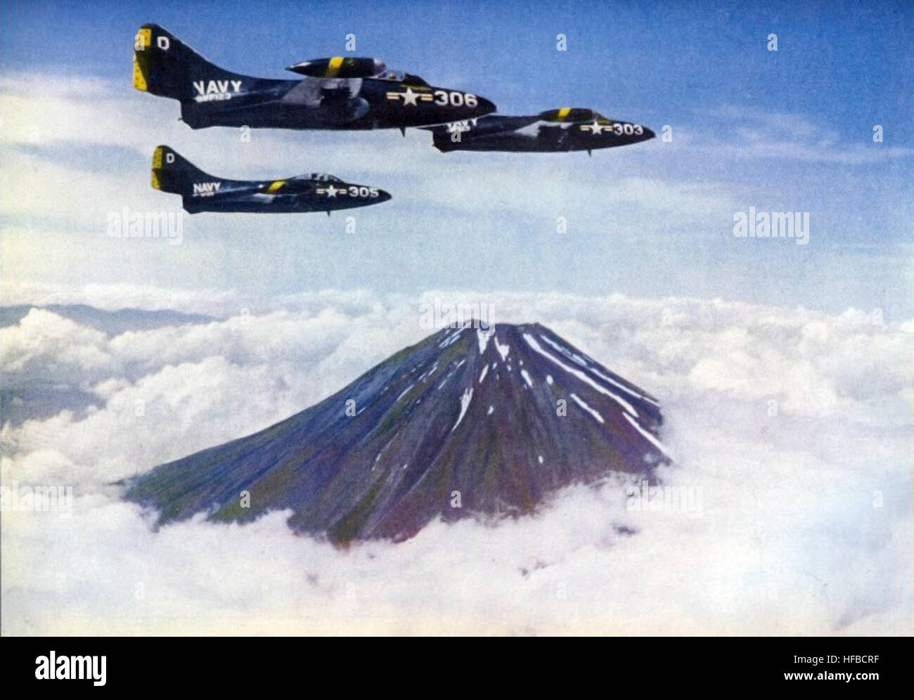 F9F-2s VF-123 Mt Fuji 1955 Stock Photo - Alamy