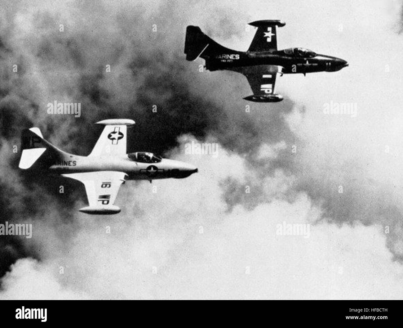 F9F-5 Panthers VMA-223 in flight 1956 Stock Photo - Alamy