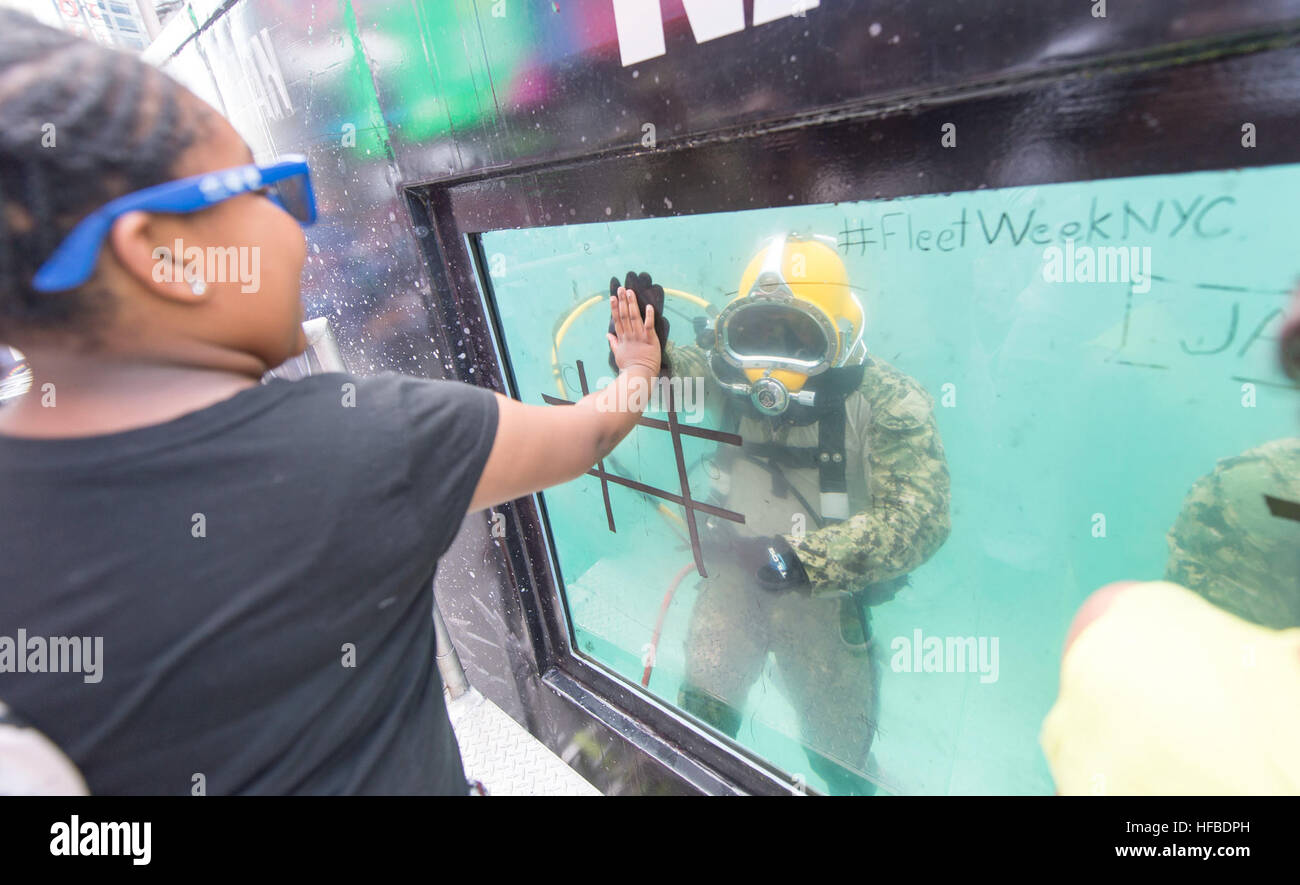 Navy Diver 2nd Class Gavin Rowe High Resolution Stock Photography and ...