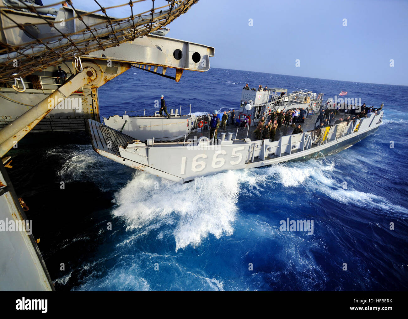 110703-N-BC134-108 POHNPEI, Federated States of Micronesia (July 3 ...