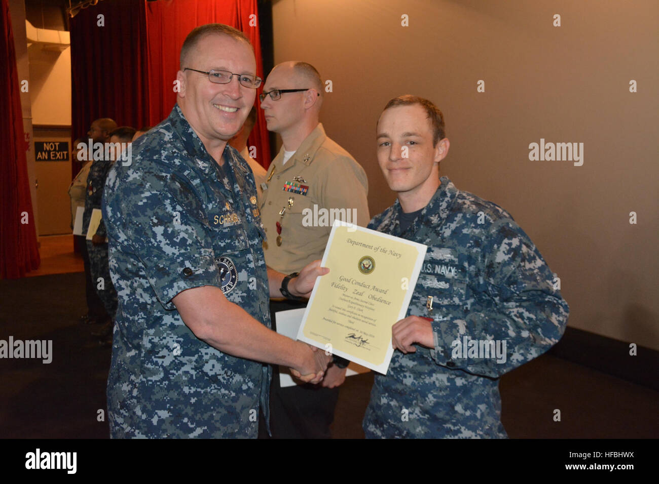 160921-N-VM861-014 BANGOR, Wash. (Sept. 21, 2016) - Capt. Alan Schrader ...