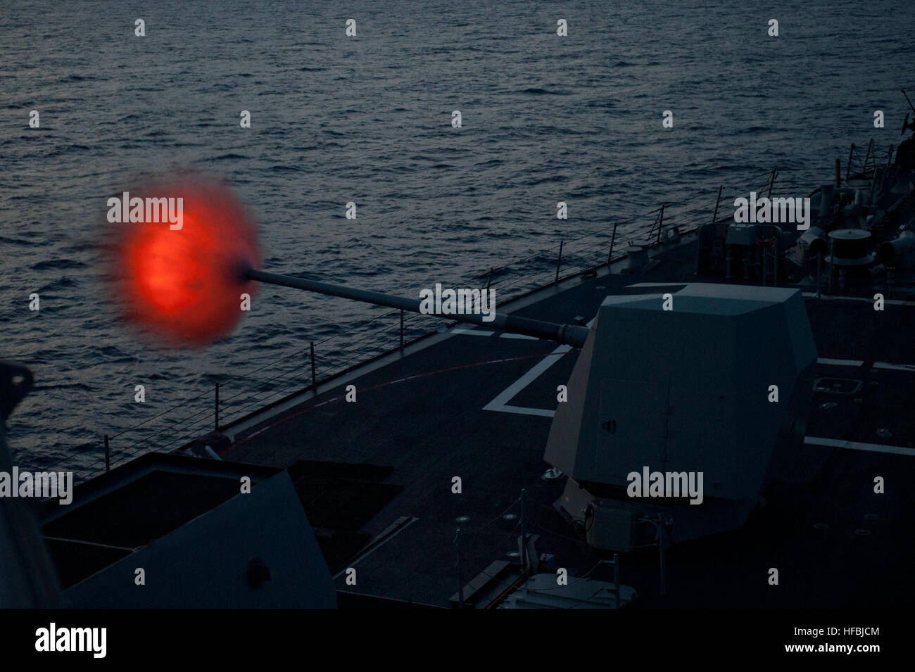 Guided-missile destroyer USS Jason Dunham (DDG 109) conducts live-fire ...