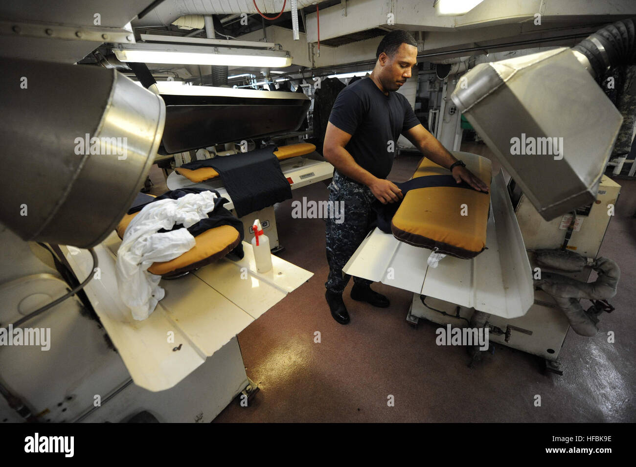 Laundry presses hi-res stock photography and images - Alamy