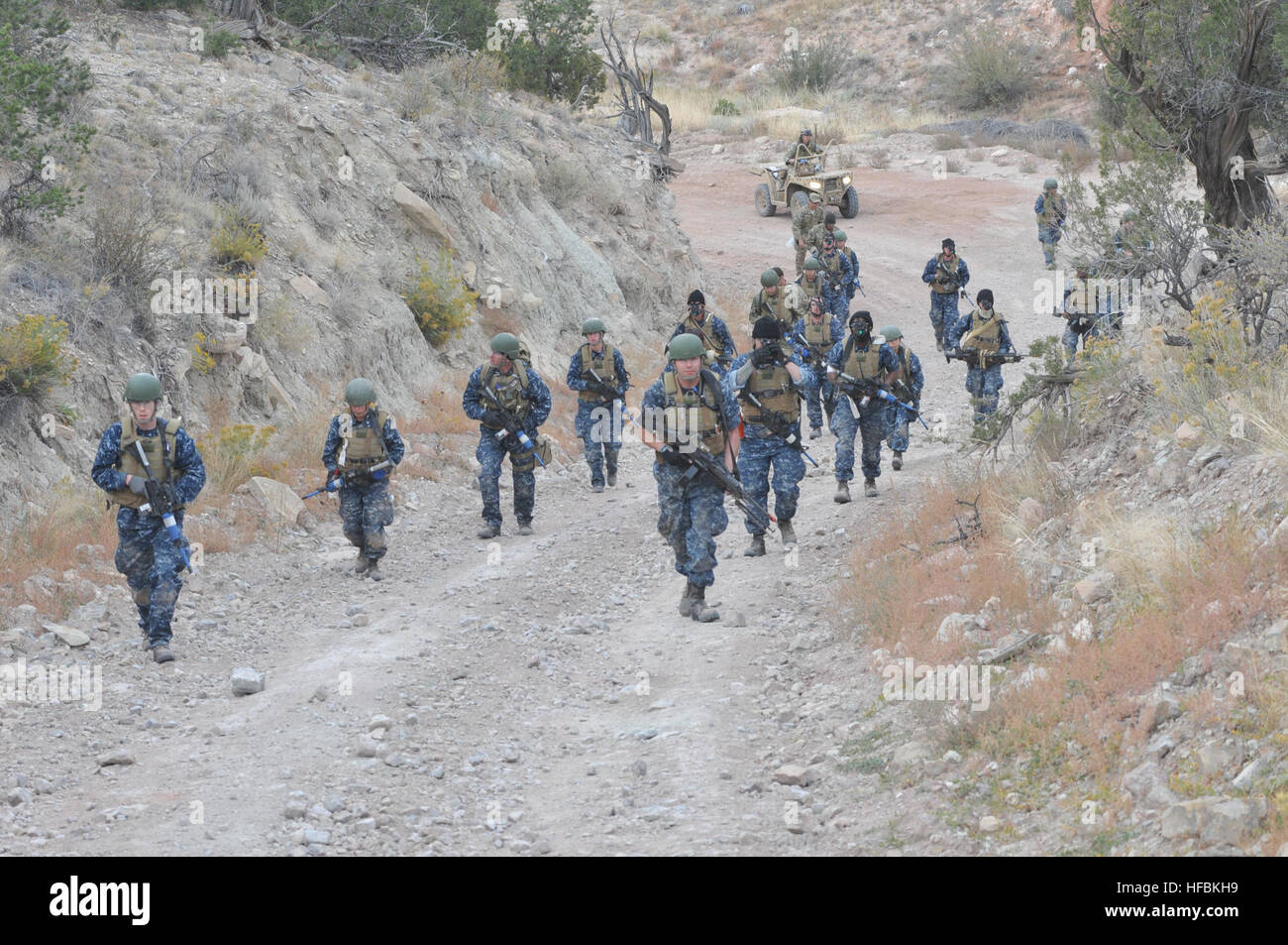 FORT CARSON, Colo. (Oct. 10, 2012) Reserve Sailors assigned to ...