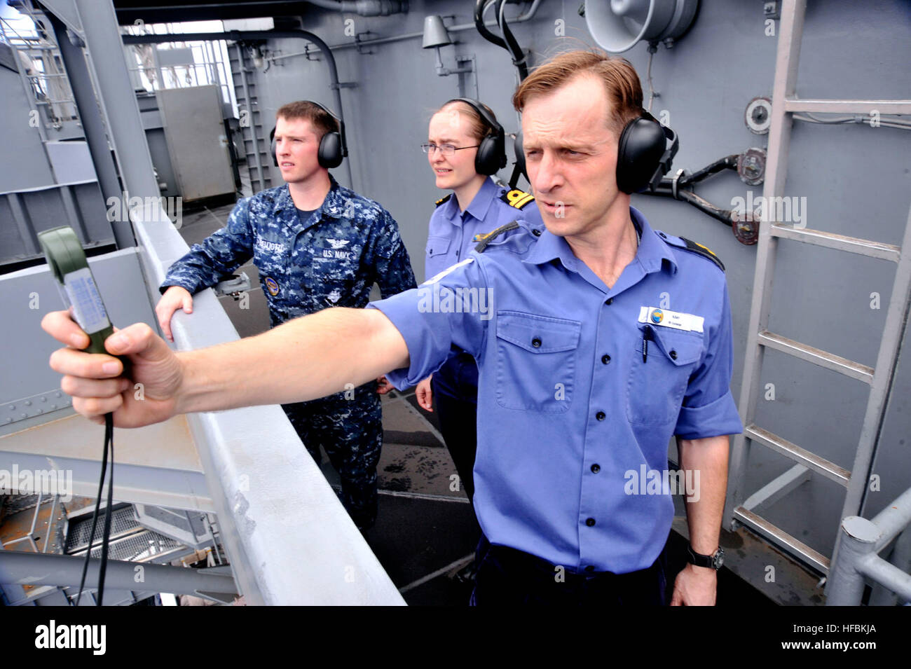 ATLANTIC OCEAN (Oct. 8, 2012) Royal Navy Leading Seaman Paul Allen ...