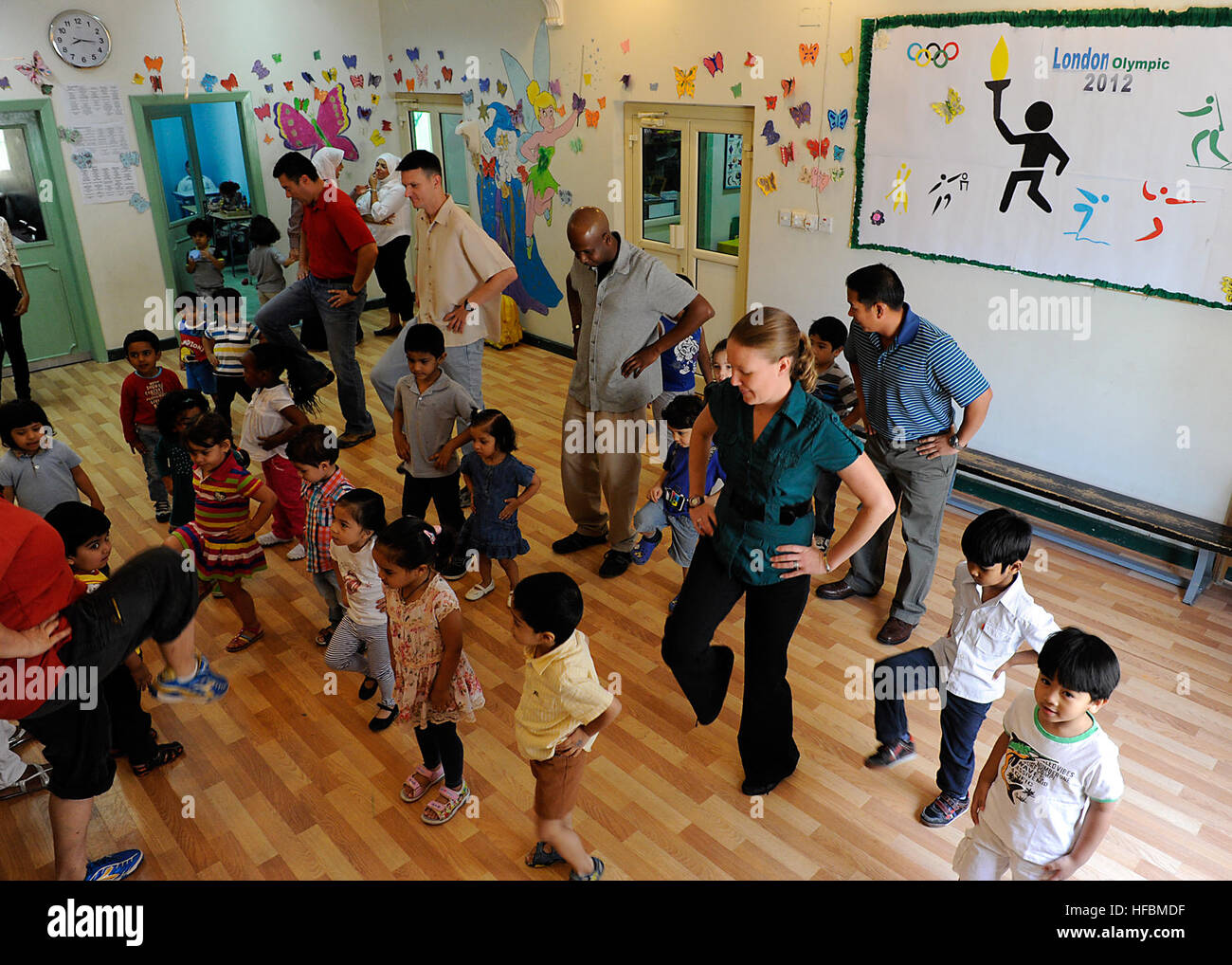 Bahrain dance hi-res stock photography and images - Alamy