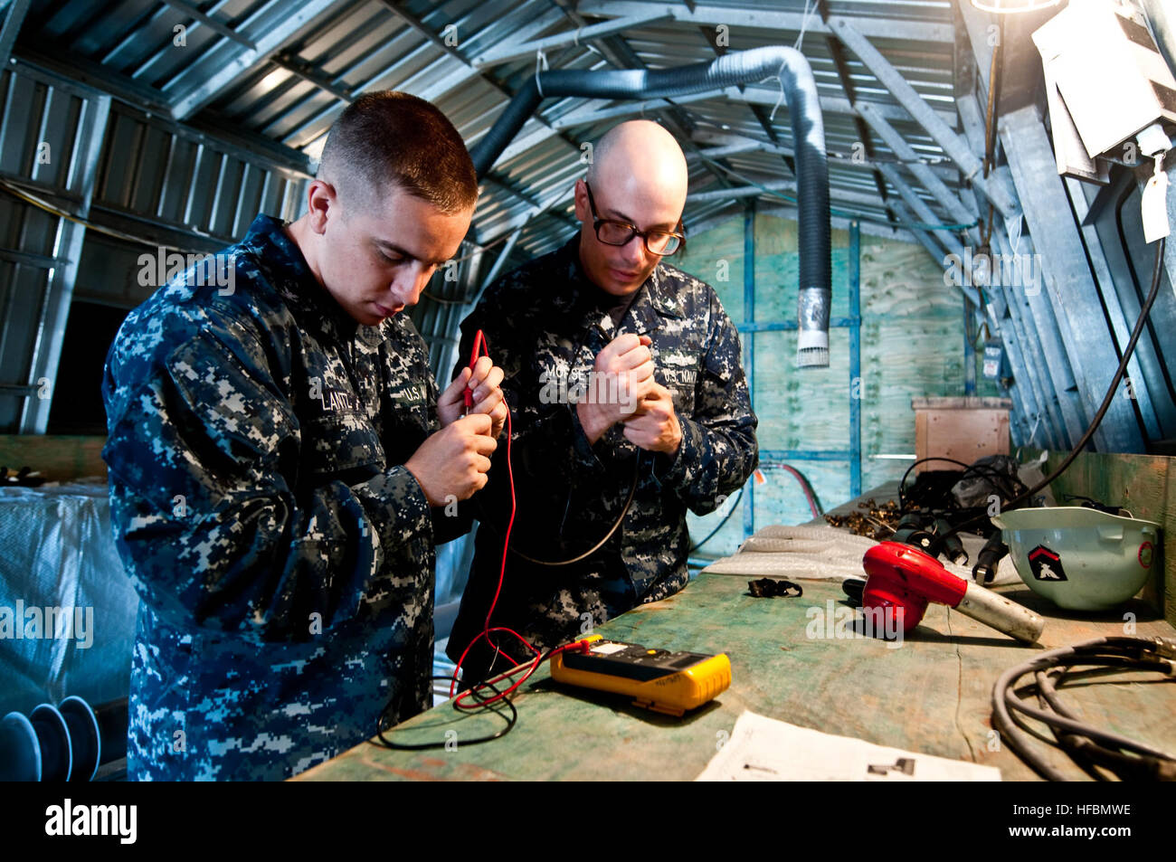 Antenna test facility hi-res stock photography and images - Alamy
