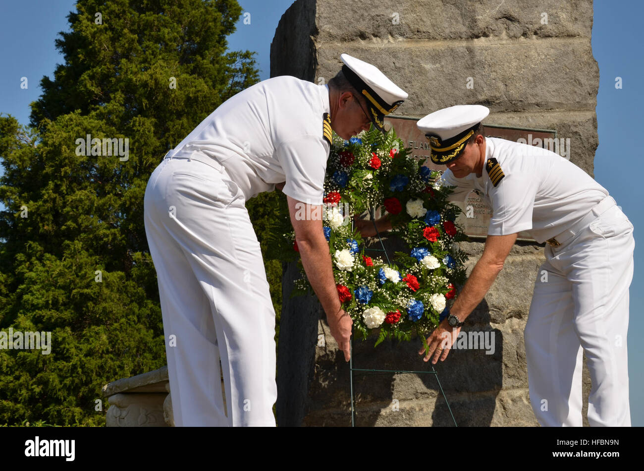 VIRGINIA BEACH, Va. (Sept. 21, 2012) Capt. Paul Gronemeyer, commander ...