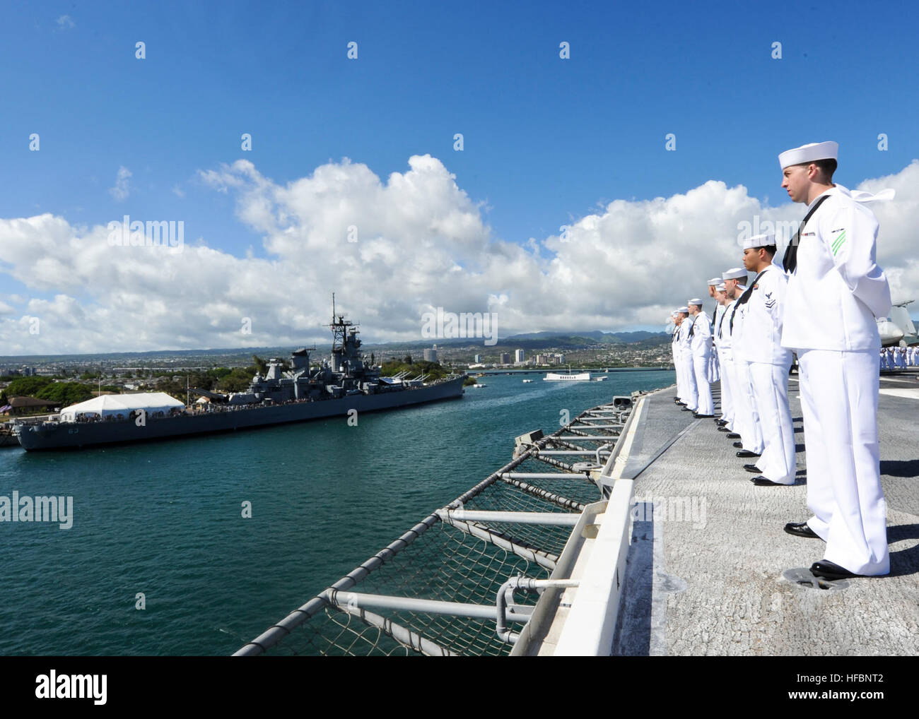 Uss nimitz cvn 68 rimpac 2012 hi-res stock photography and images - Alamy