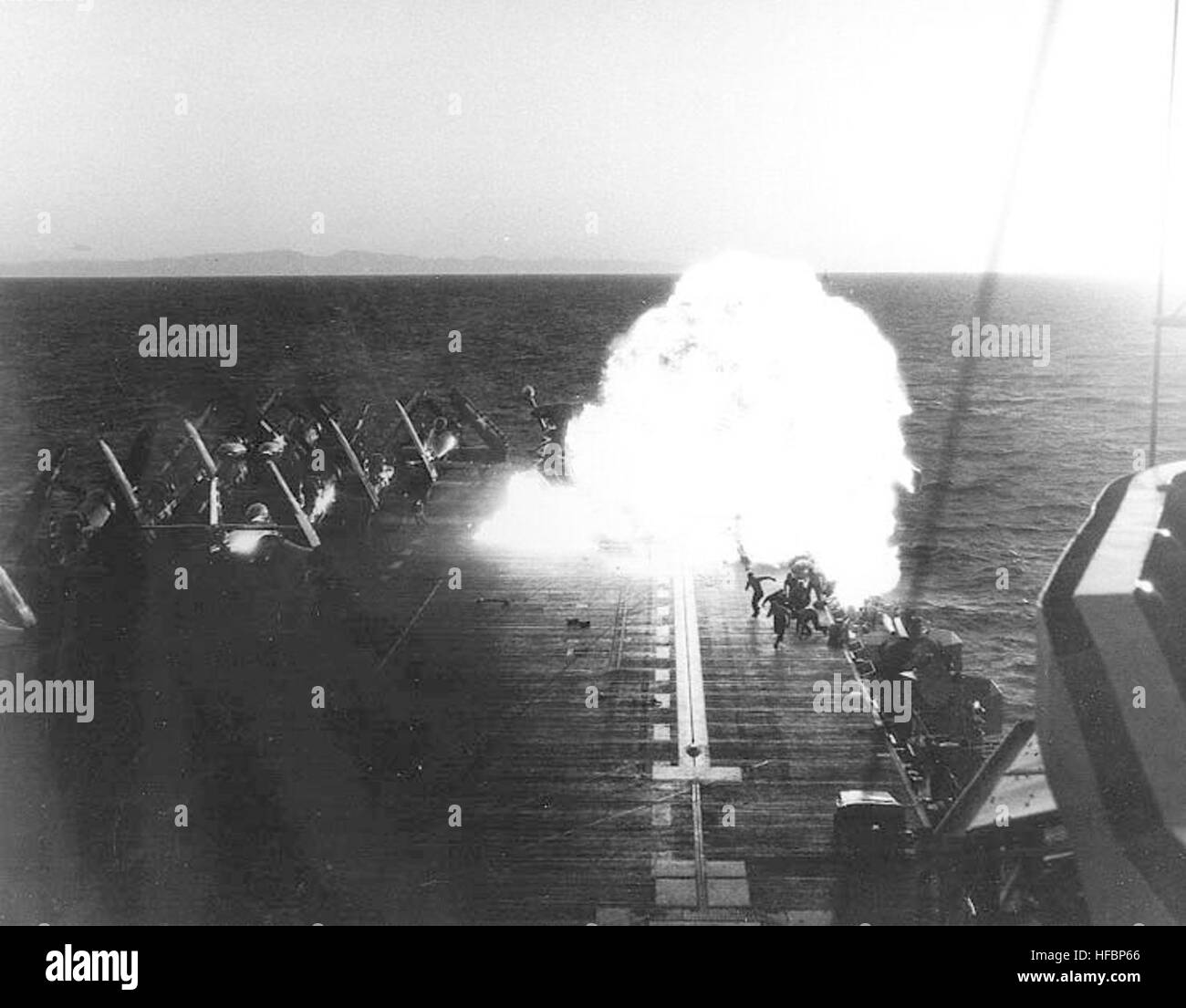 The U.S. 7th Fleet flagship USS Blue Ridge (LCC 19) transits to dry ...