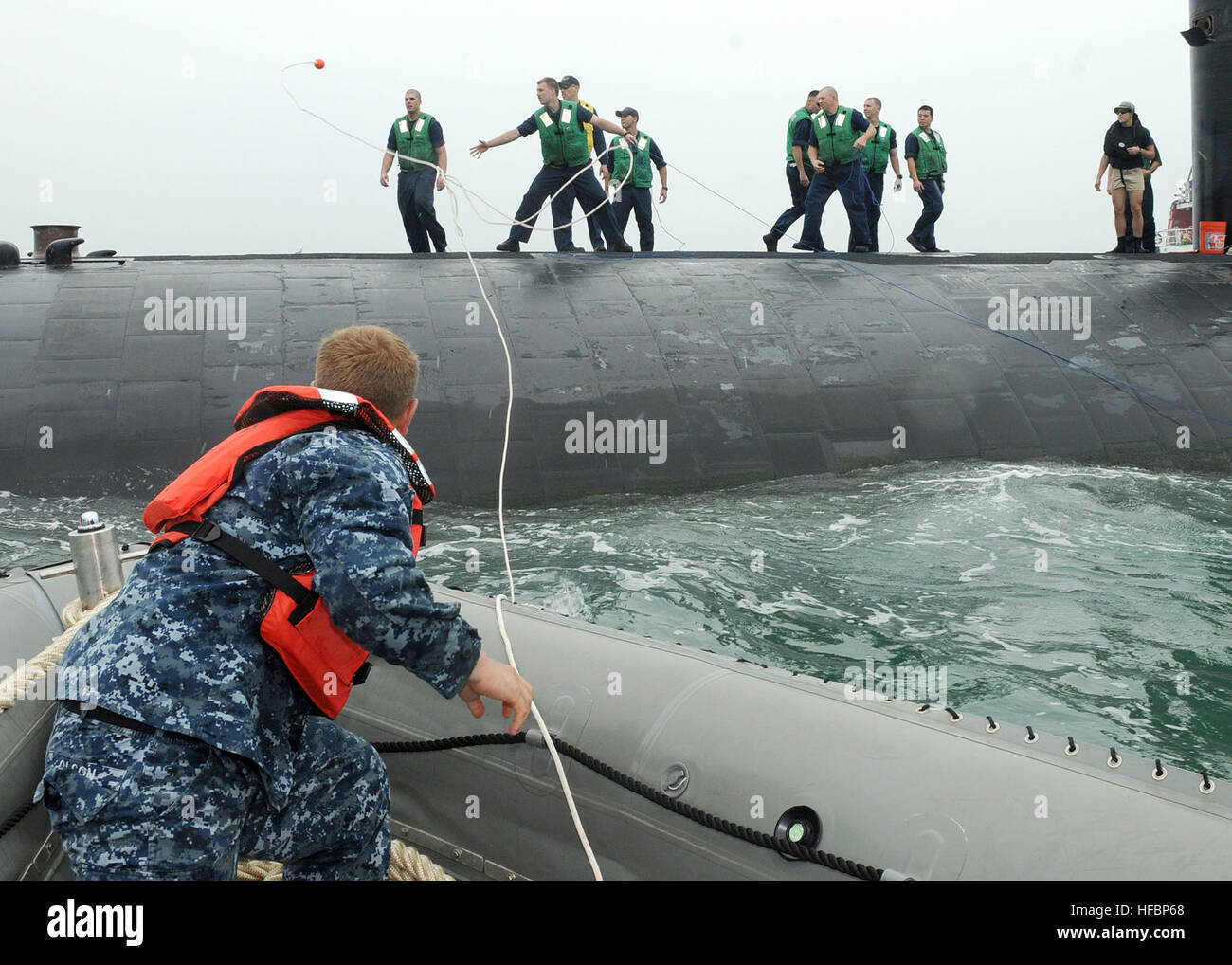 Los angeles class fast attack submarine uss hampton ssn 767 hi-res ...