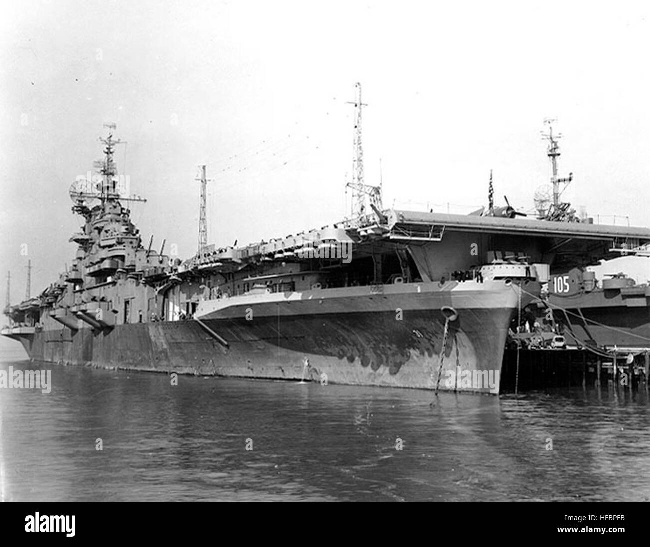19451027 USS CV-31 (h97340 Stock Photo - Alamy