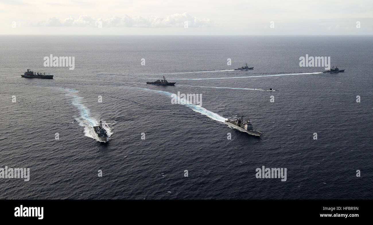 Fast attack submarine uss tucson ssn 770 hi-res stock photography and ...