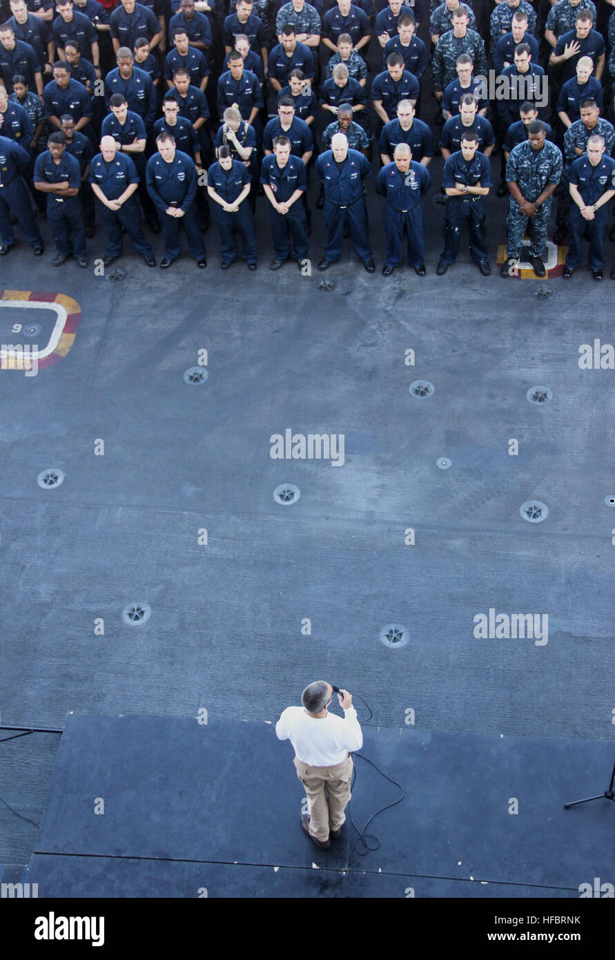 Commanding officer of the aircra hi-res stock photography and images ...