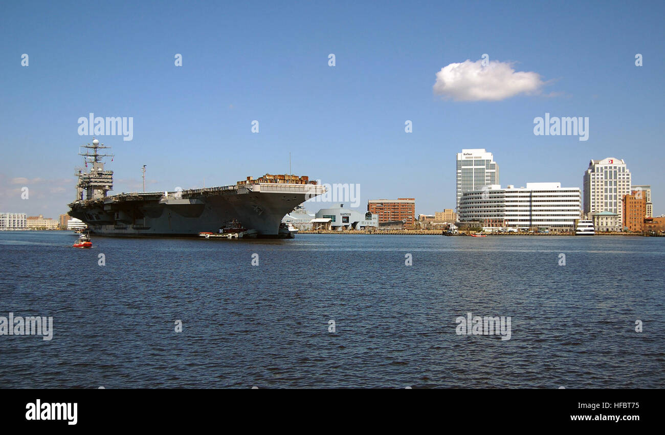 Nimitz aircraft carrier docked hi-res stock photography and images - Alamy