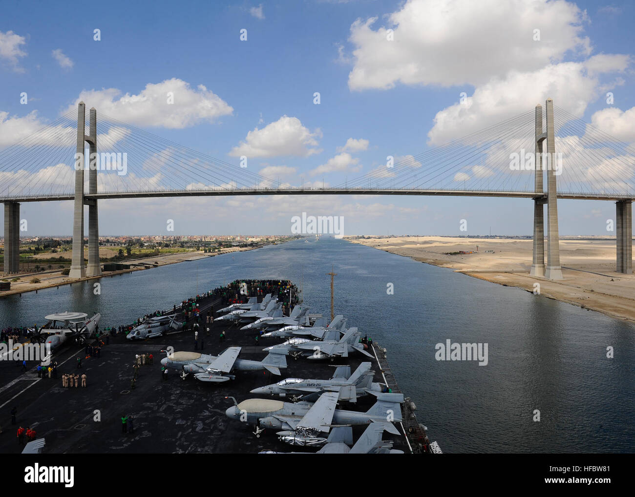 U s s enterprise bridge hi-res stock photography and images - Alamy