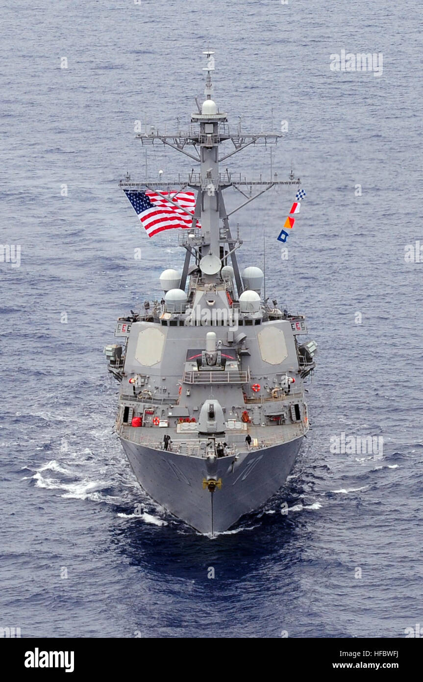 Guided missile destroyer uss hopper ddg 70 hi-res stock photography and ...