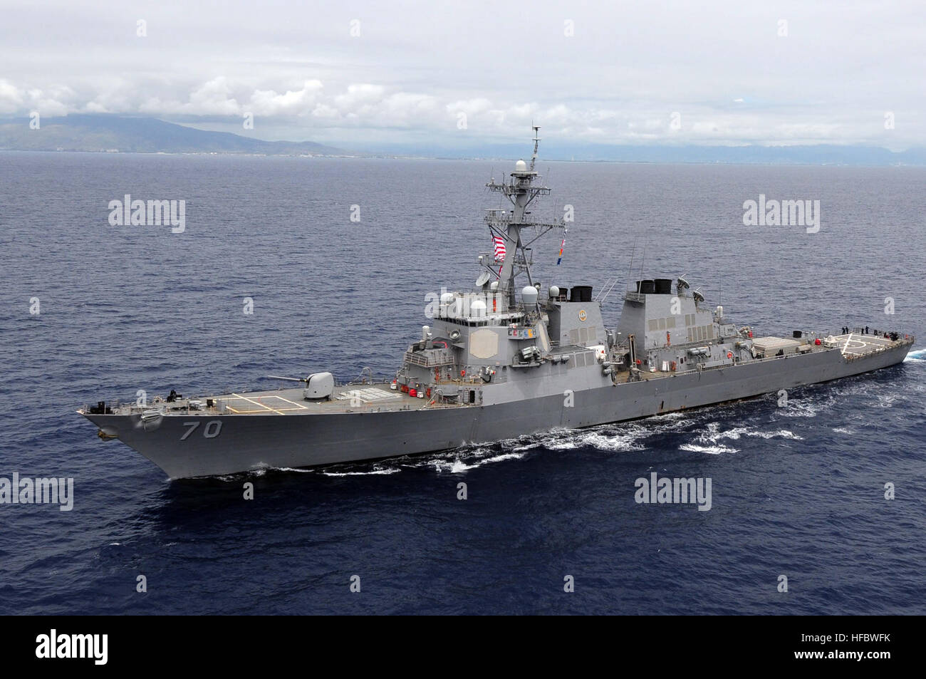 Guided missile destroyer uss hopper hi-res stock photography and images ...