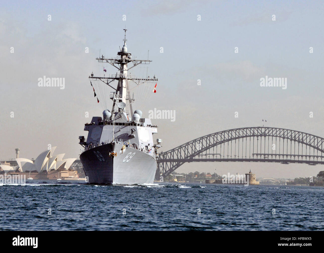 USS Mustin (DDG 89), an Arleigh Burke-class guided-missile destroyer ...