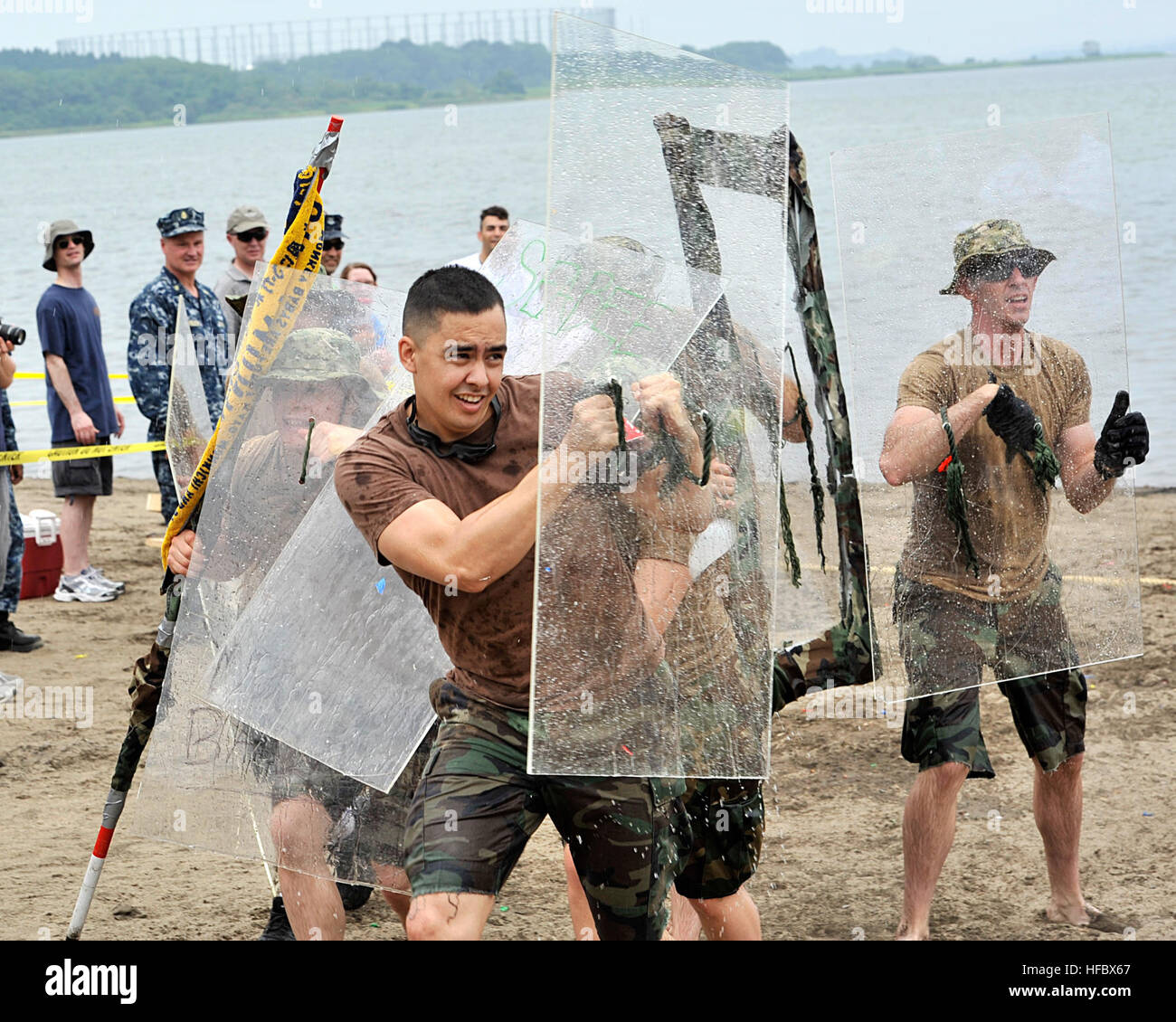 Construction Mechanic 2nd Class Nathan Breen, center, a native of ...
