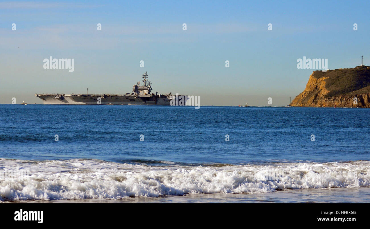 Naval station point loma hi-res stock photography and images - Alamy