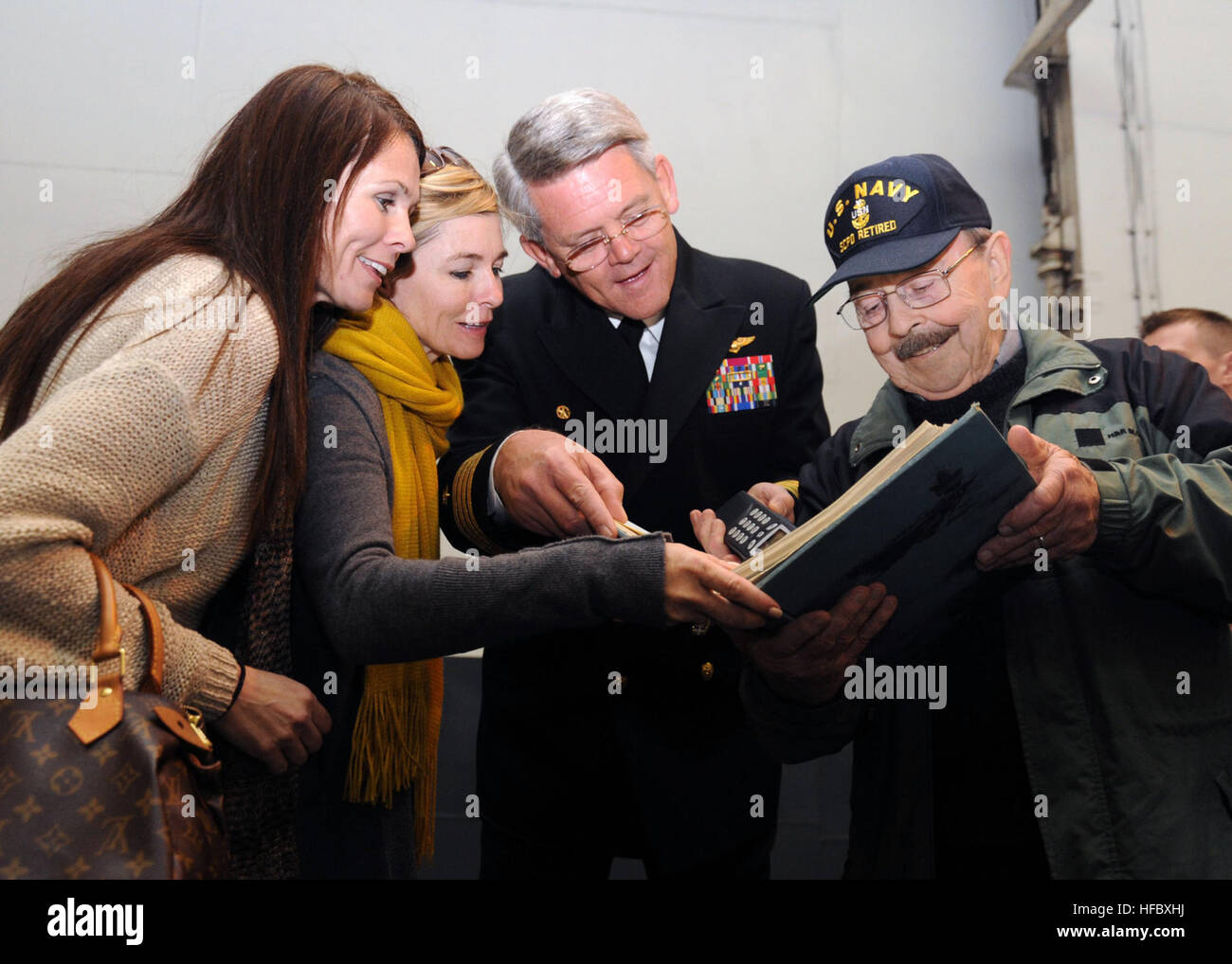 Capt william hamilton jr commanding hi-res stock photography and images ...