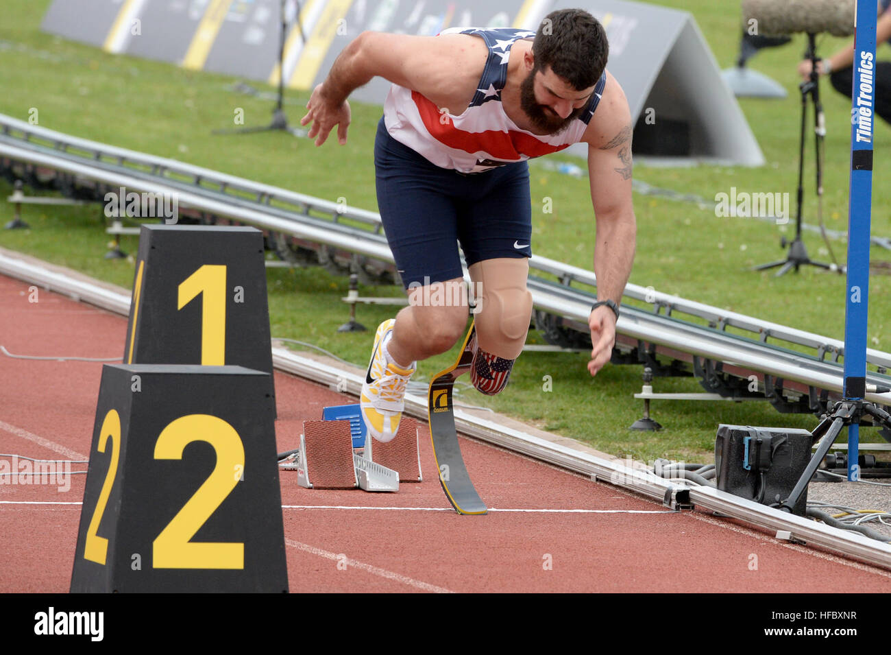 Retired Navy Hospital Corpsman 3rd Class Redmond Ramos leaves the ...