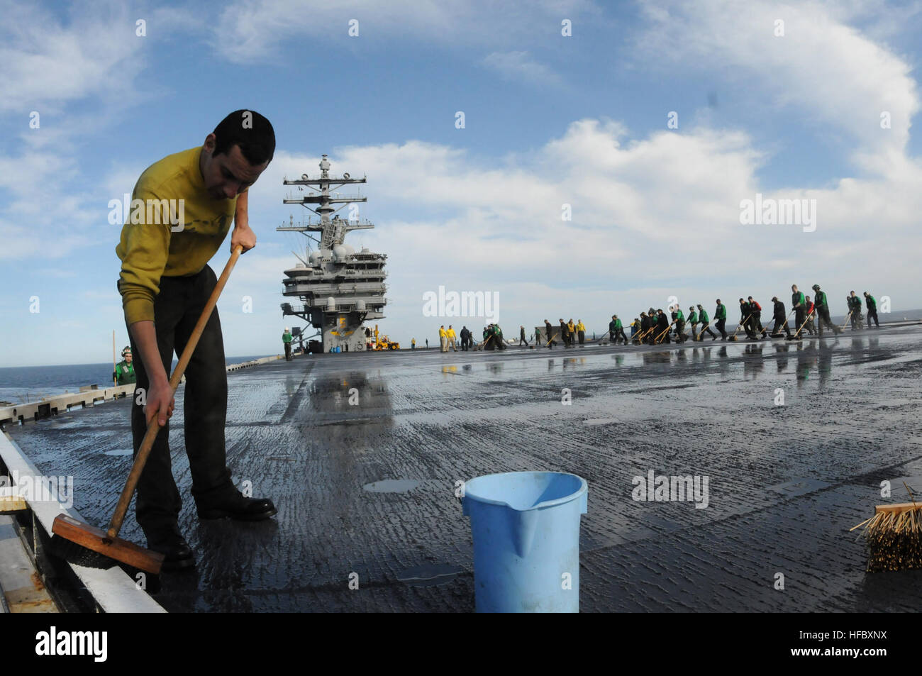 Aviation boatswain's mate (handling) Petty Officer 3rd Class Dany ...