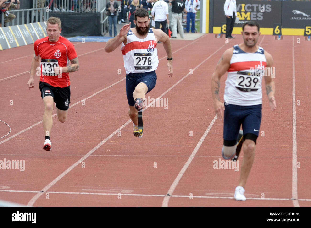 Retired Navy Hospital Corpsman 3rd Class Redmond Ramos competes in a ...