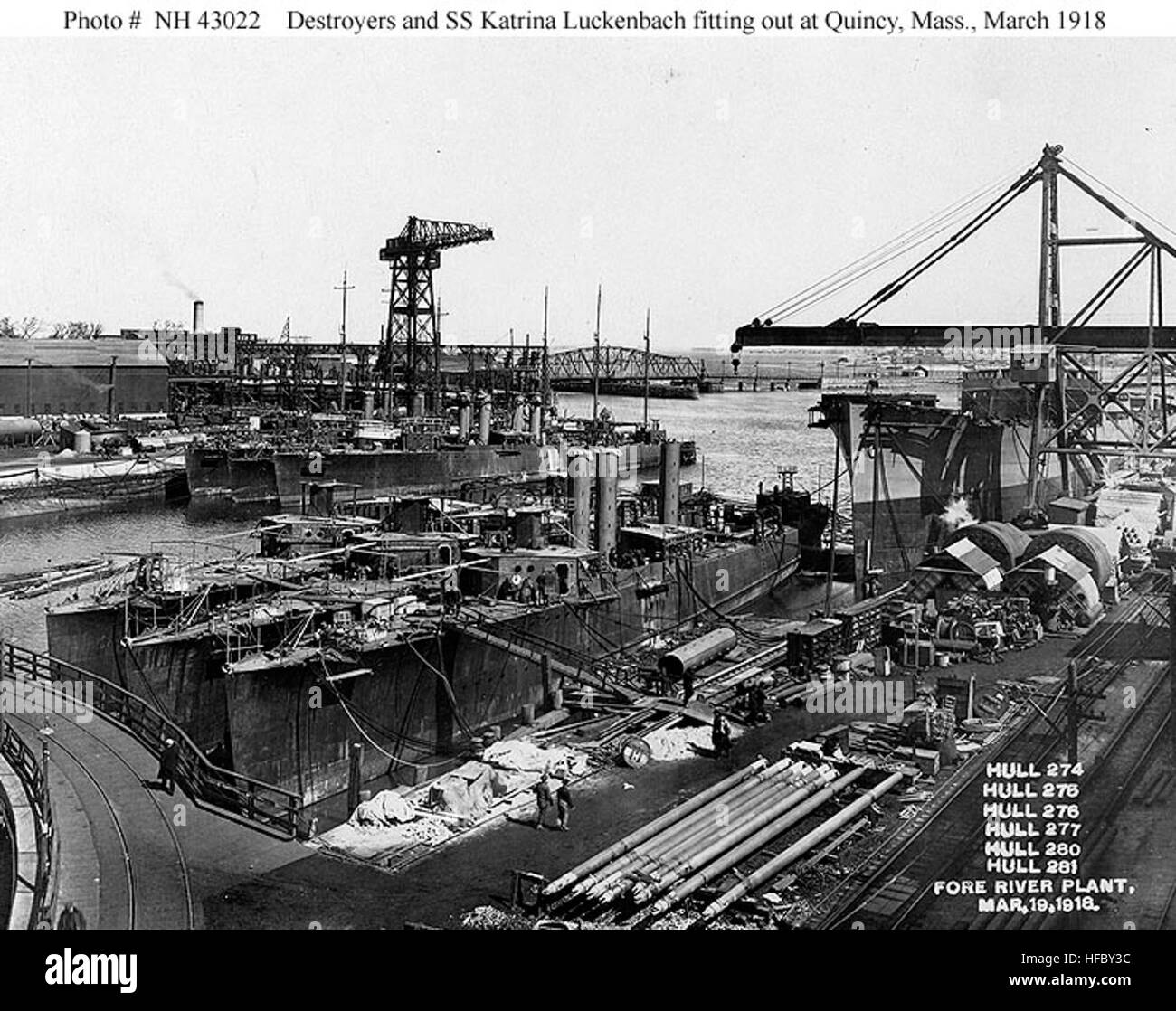 Fore river shipyard hi-res stock photography and images - Alamy