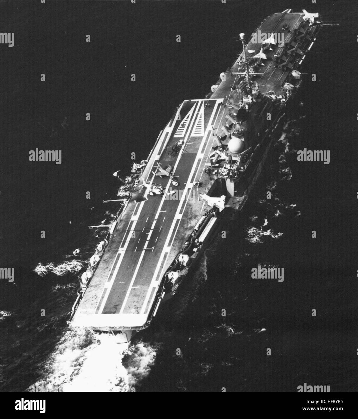 French carrier Foch (R99) aerial view aft 1982 Stock Photo - Alamy