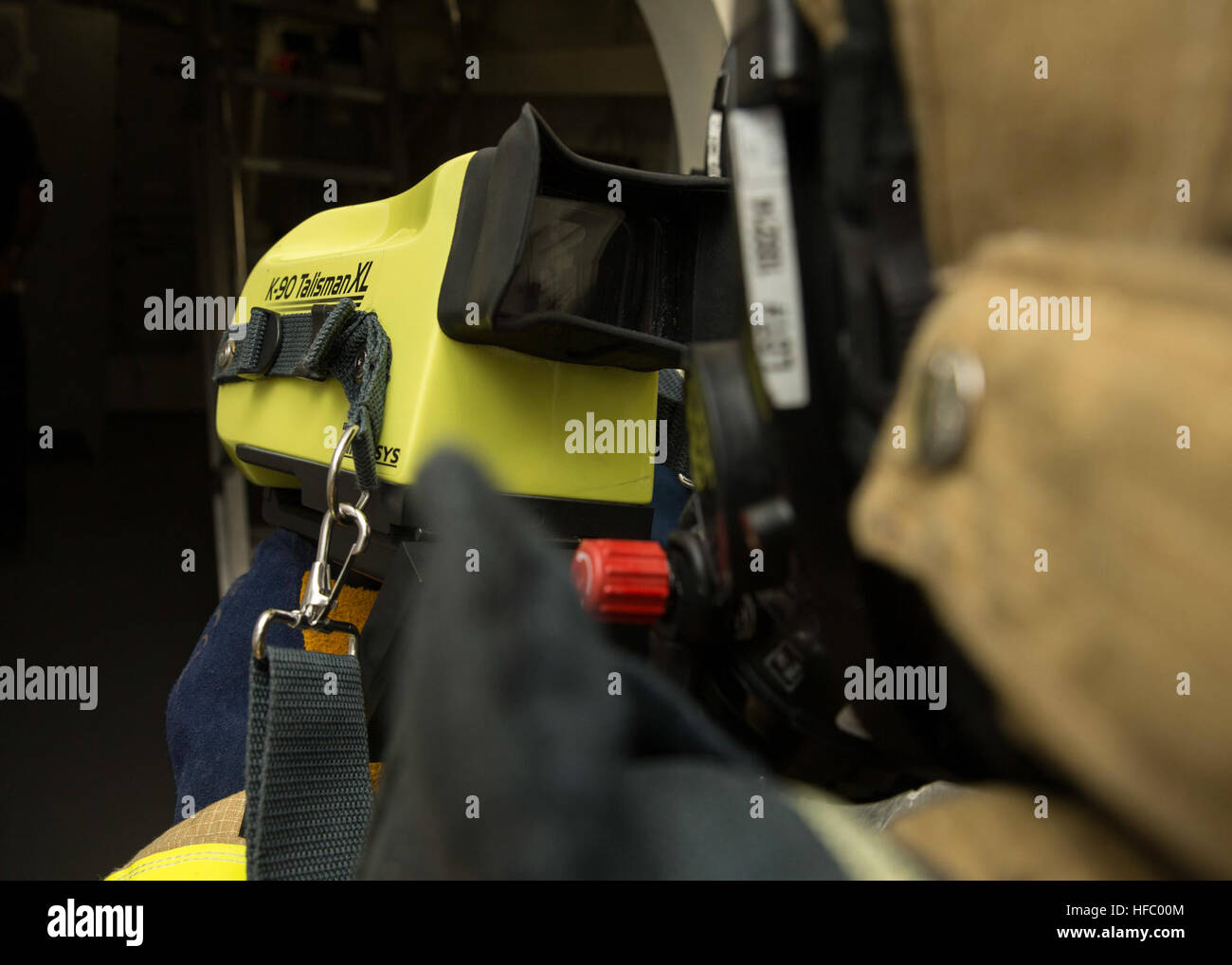 Naval firefighting thermal imager nfti hi-res stock photography and ...