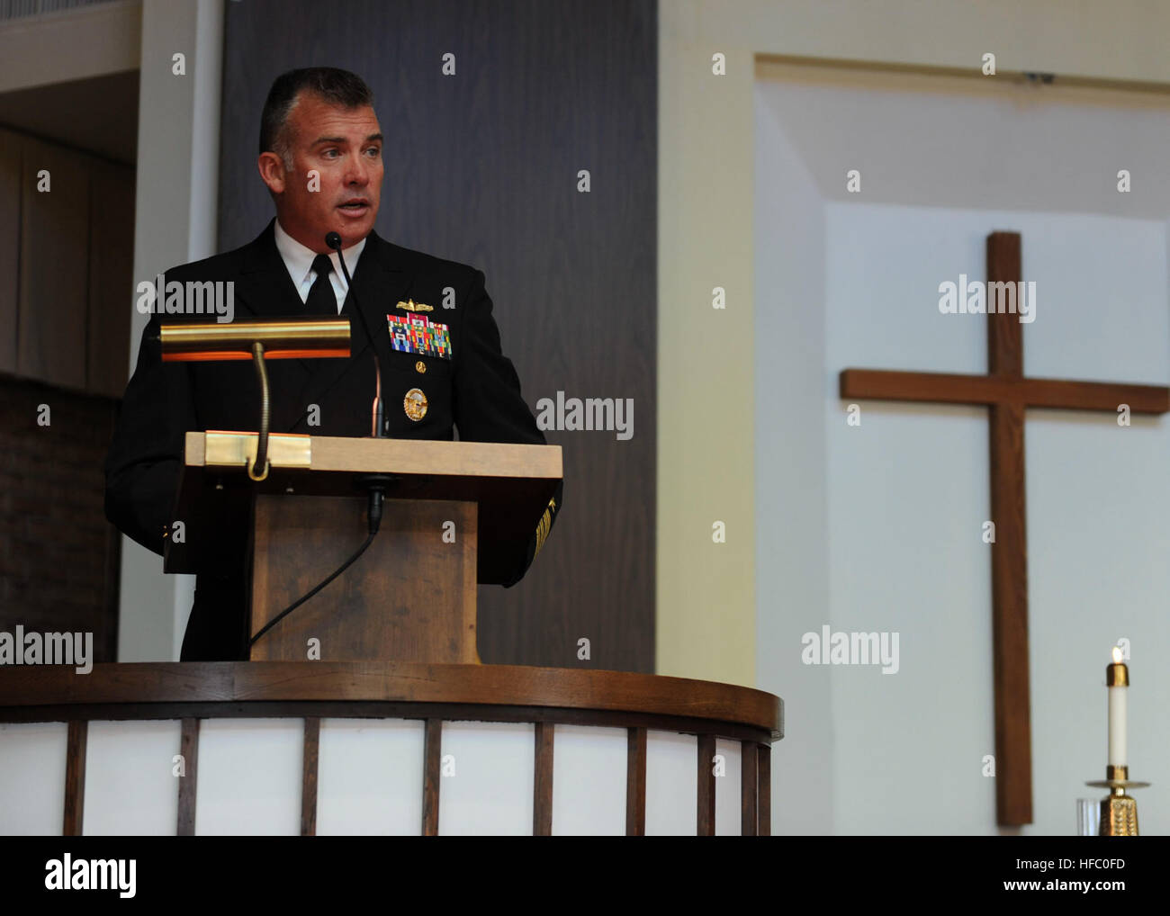 130929-N-BD629-011 VIRGINIA BEACH, Va. (Sept. 29, 2013) Capt. Frank E ...