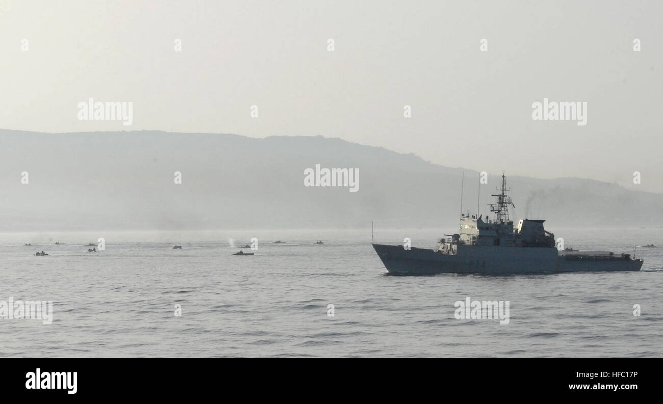Serviola class hi-res stock photography and images - Alamy