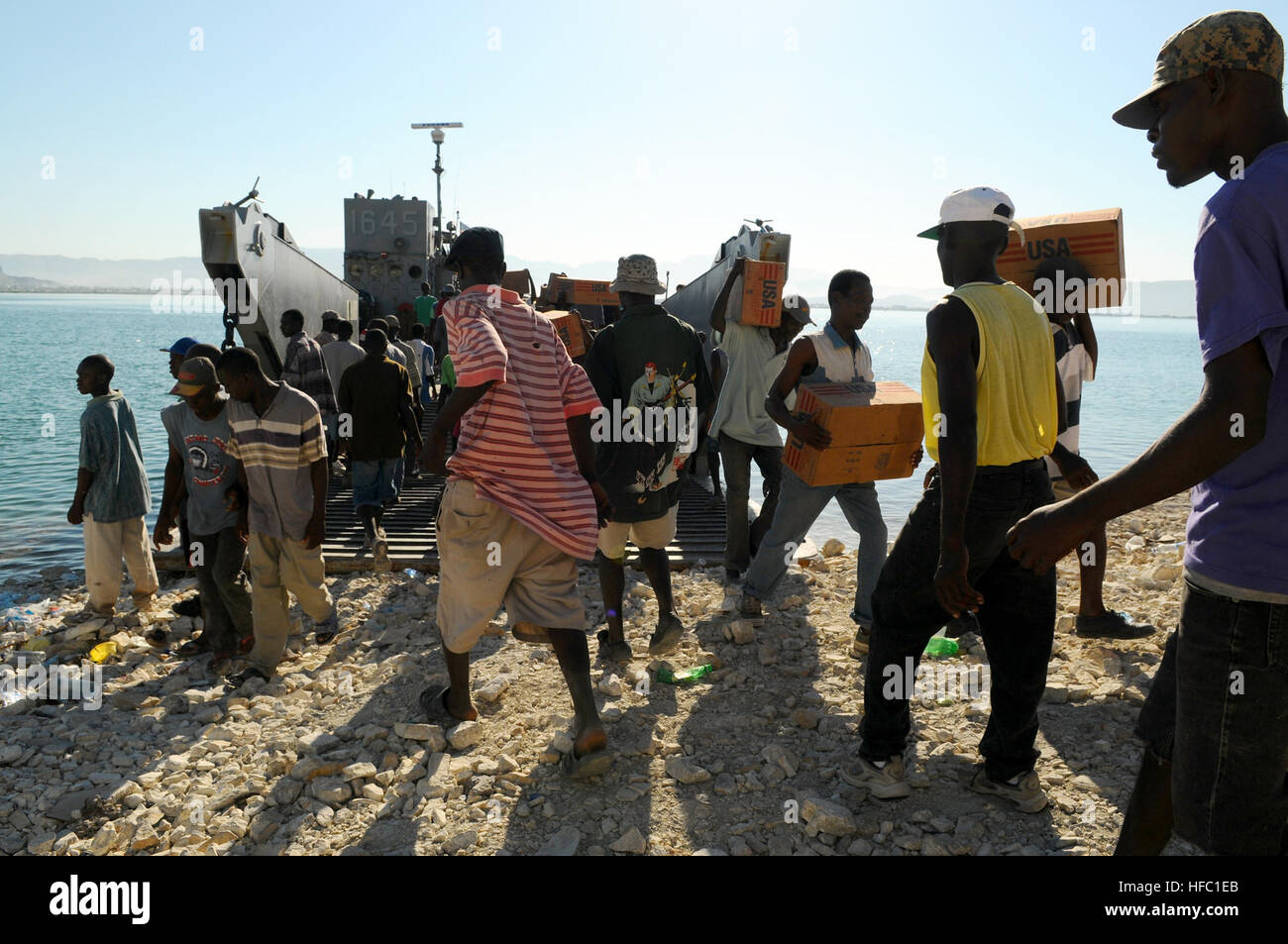 Members assault craft unit hi-res stock photography and images - Alamy