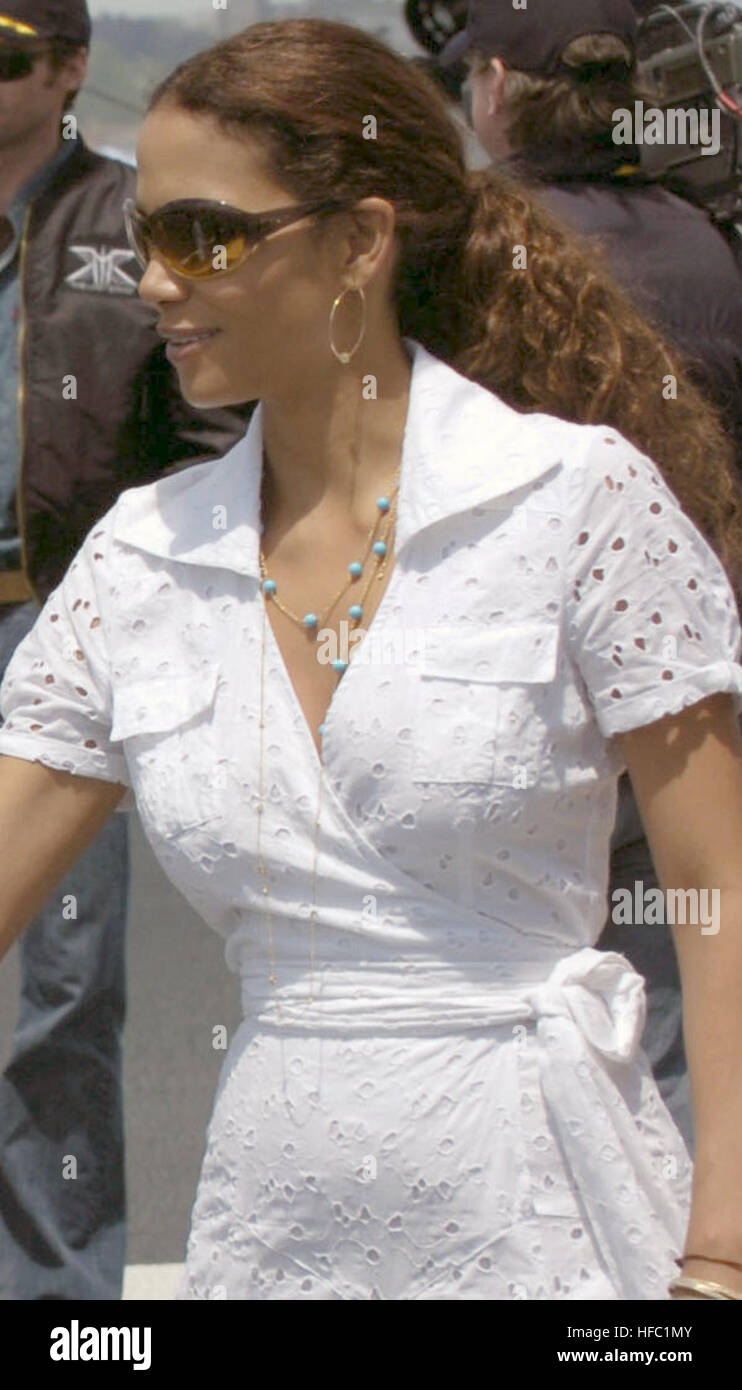 Halle Berry - USS Kearsarge 2c Stock Photo - Alamy