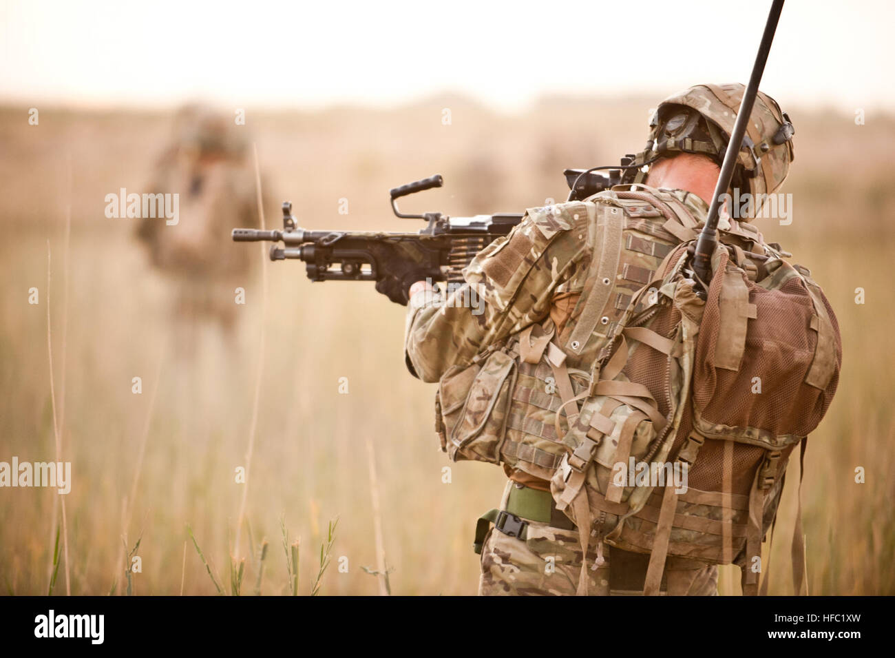 A British soldier from Light Regiment Royal Artillery, 29th Commando ...