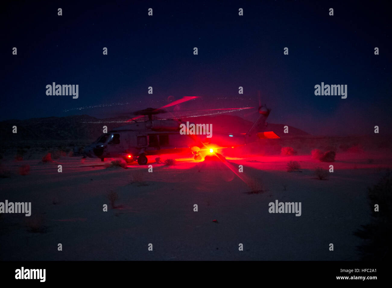 130524-N-VO234-007.EL CENTRO, Calif. (May 22, 2013) An HH-60H Sea Hawk ...