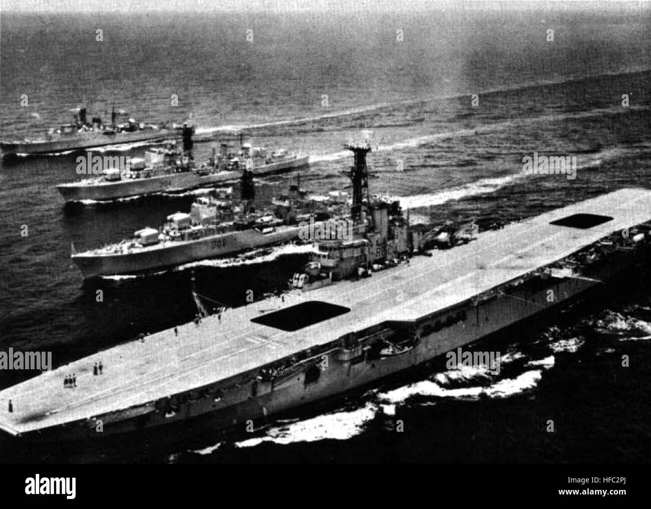 Hmas melbourne r21 hi-res stock photography and images - Alamy