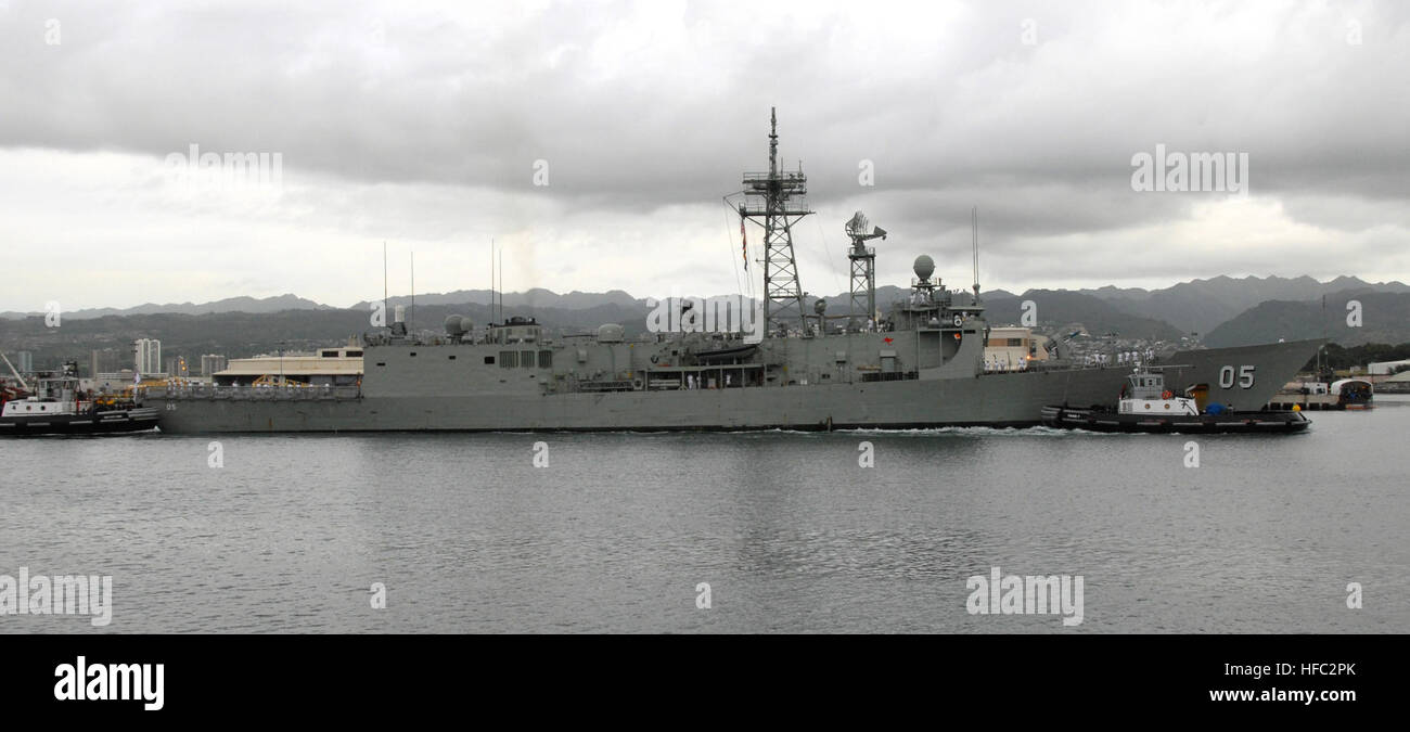 Royal Australian Navy guided-missile frigate HMAS Melbourne (FFG 05 ...
