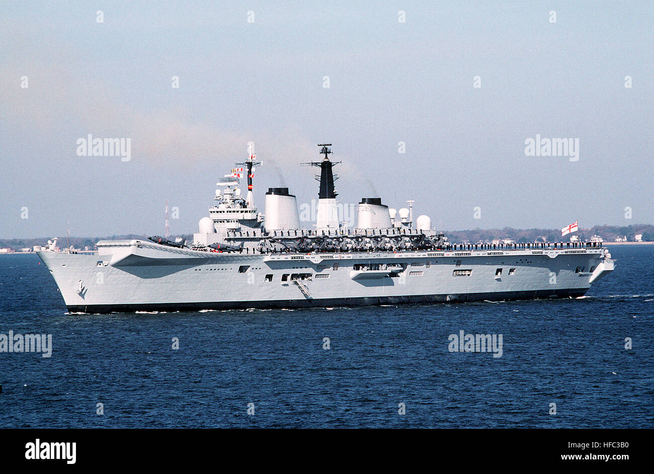 Aircraft carrier hms invincible hi-res stock photography and images - Alamy