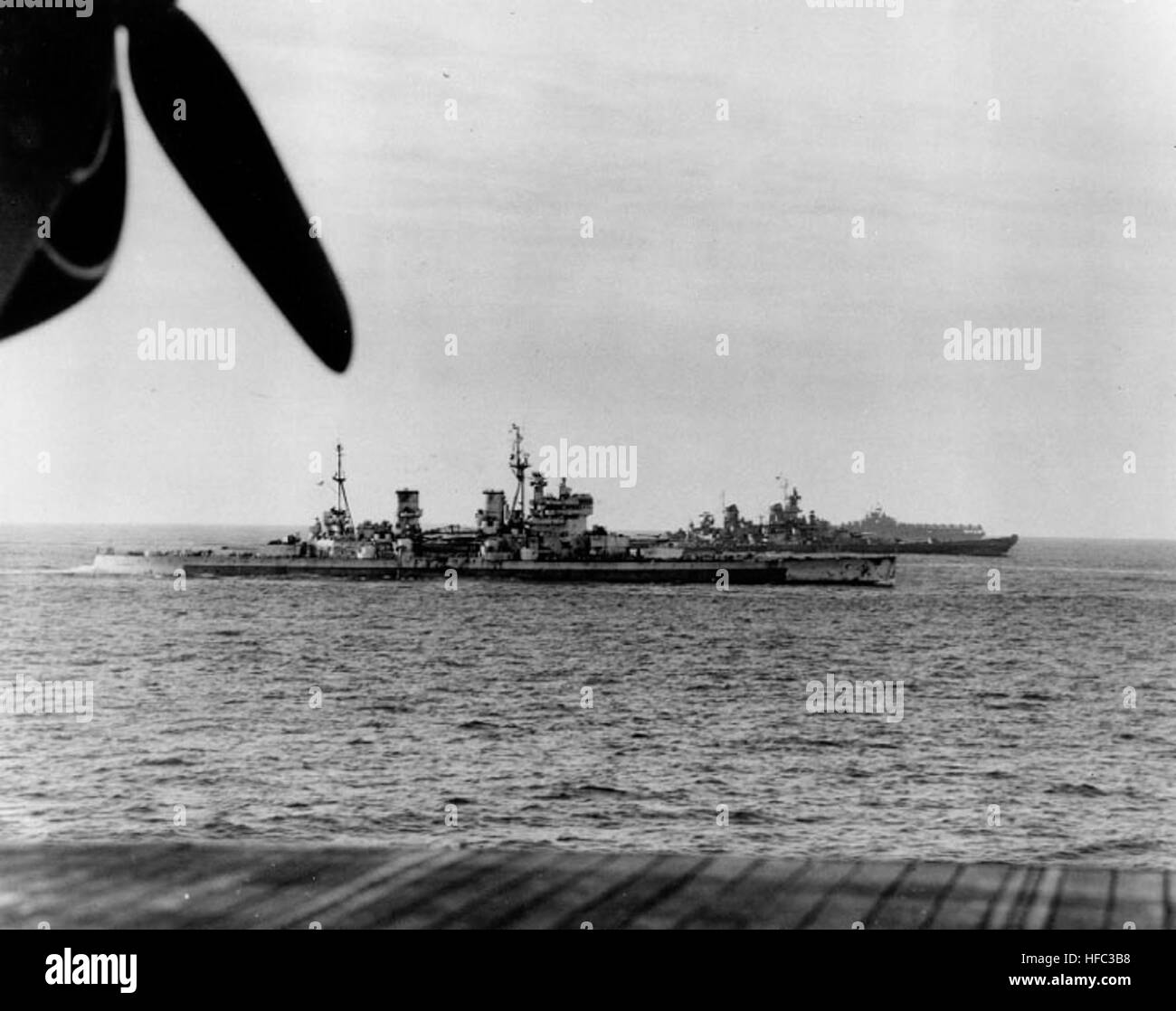 Hms king george v 1945 hi-res stock photography and images - Alamy