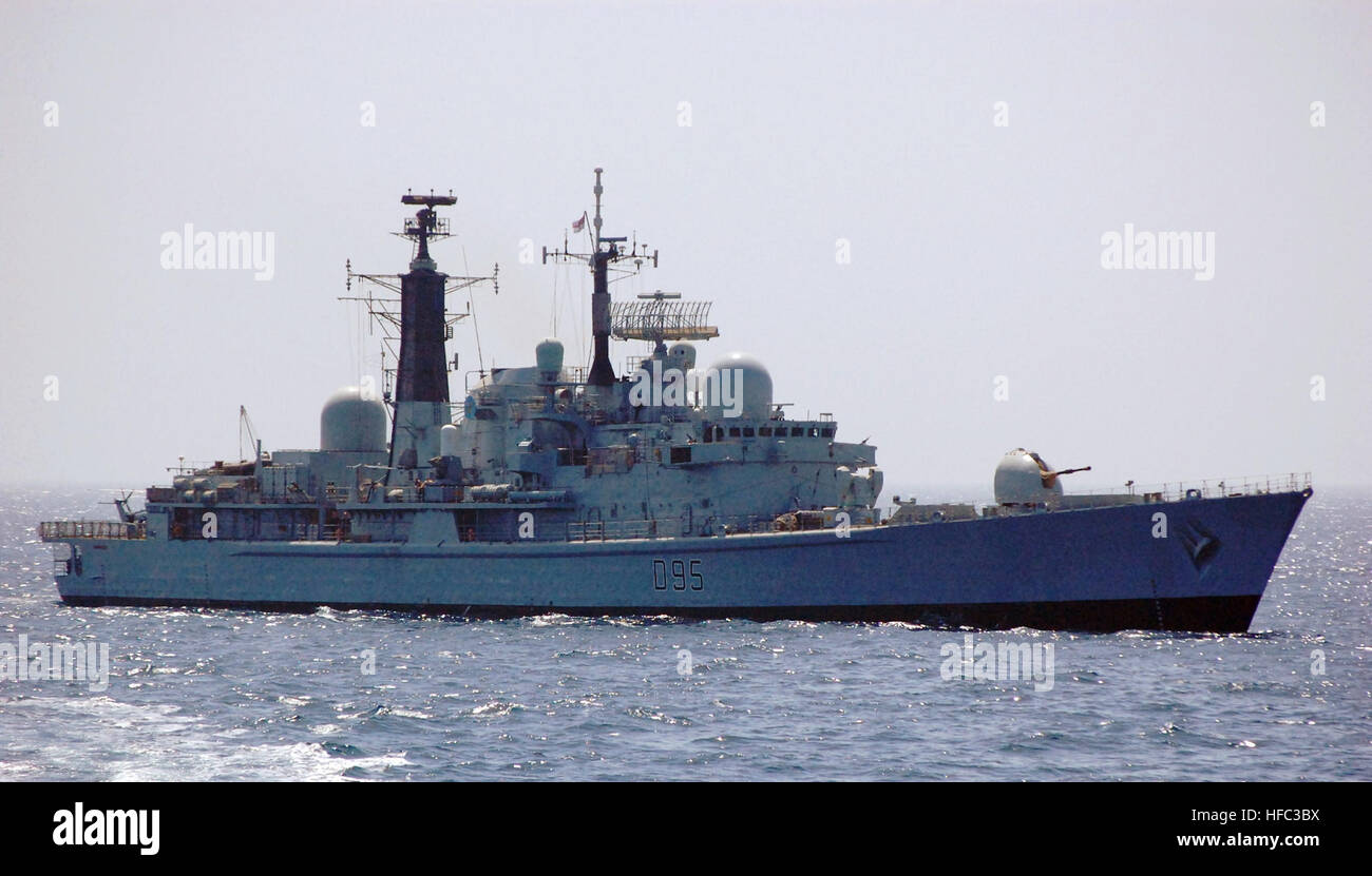 British destroyer hms manchester d95 hi-res stock photography and ...