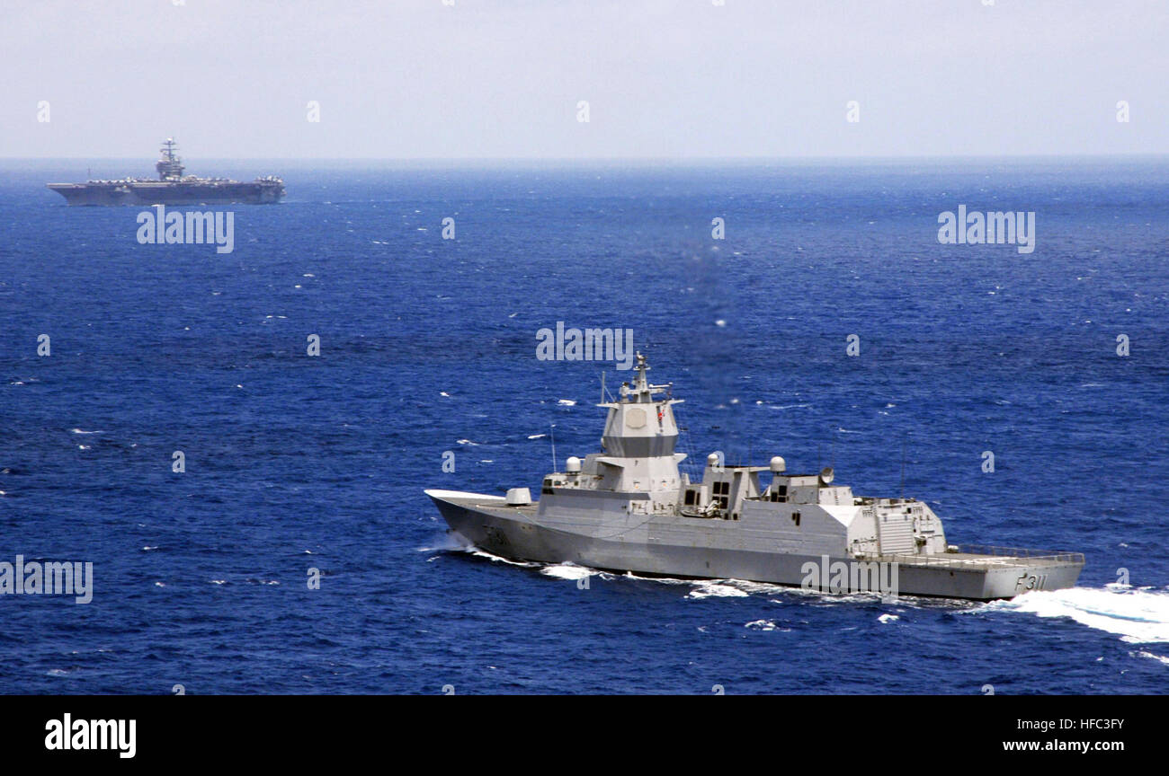 090507-N-2858S-107 ATLANTIC OCEAN (May 7, 2009) The Norwegian Navy ...